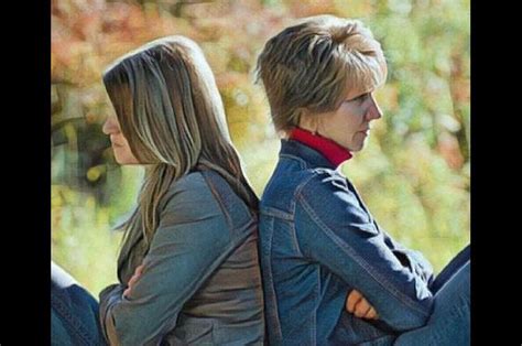 Especialista asegura que la emotividad genera conflictos en la relación de madre e hija adulta
