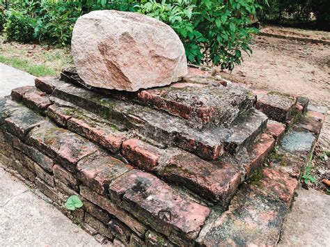 วัดเพลง วัดร้างสมัยอยุธยา โบราณสถาน ย่าน บางกรวย จังหวัดนนทบุรี