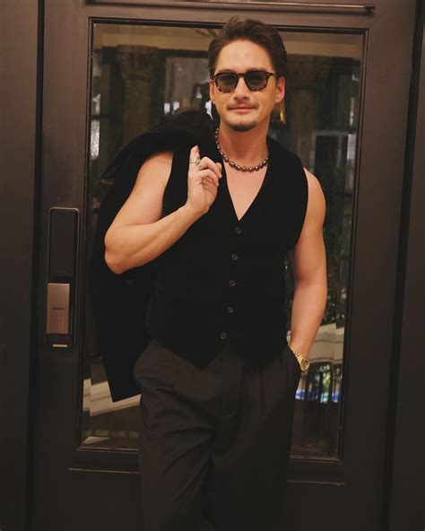 Ananda Everingham 🕴️🕺😎 Congrats To The First Y Entertainment Awards 👨