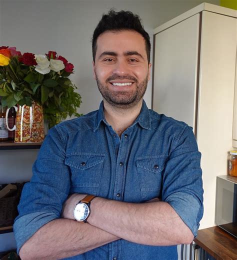 أبو جوليا الشيف الفلسطيني الذي أحبه الملايين دنيا الرأي