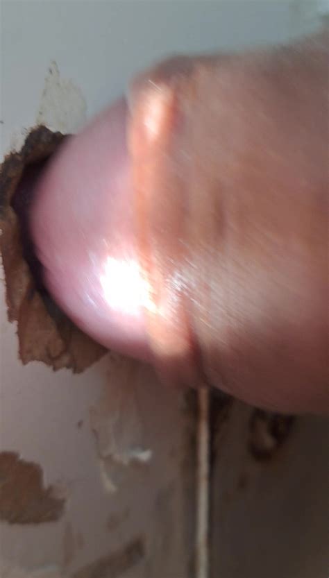 peephole cum 1