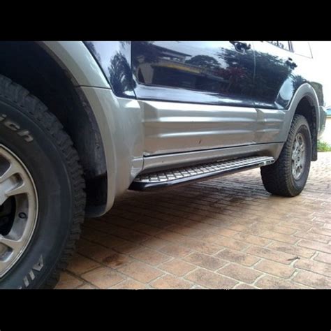 Bushskinz Mitsubishi Pajero Nm Steel Side Steps Sliders Except Glx