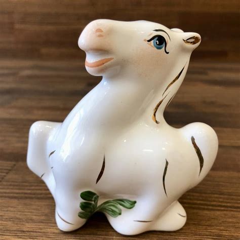 Фигурка конь фарфор высота 9 см — цена 90 грн в каталоге Статуэтки Купить товары для дома и