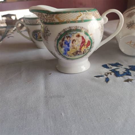 Сервиз от костен порцелан Съдове Сервизи Прибори Варна Сервиз от костен порцелан за