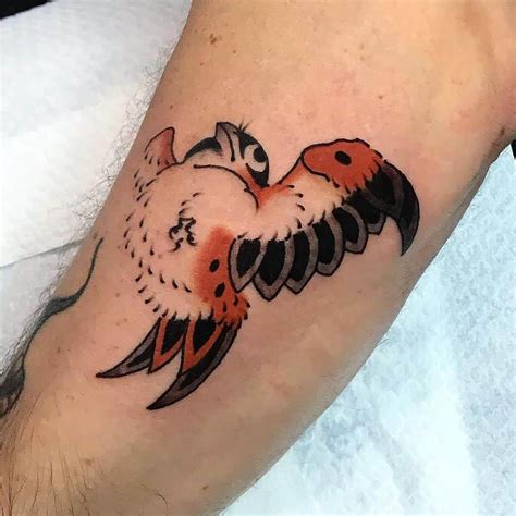 35 Unique Sparrow Tattoo Design Ideas Black And White Colorful