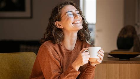 12 Traits Of A Powerful Personality That Commands Respect In Any Room