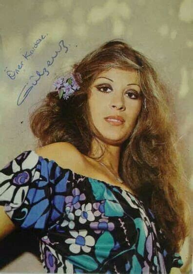 Pin By Dilek On Gülsen Bubikoglu Celebs Women Artwork