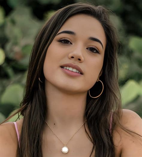 Sofia Gomez Tik Tok Star Age Height Videos Wikipedia Babefriend Biography And More
