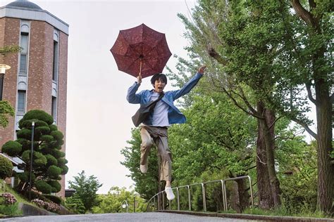『今日の空が一番好き、とまだ言えない僕は』萩原利久が演じる冴えない毎日を送る大学生・小⻄の表情に注目 Movieandtv Cinema