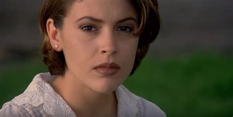 Movie Lovers Reviews Embrace Of The Vampire 1995 Alyssa Milano Surprises