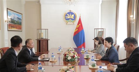 Гадаад харилцааны сайд Б Батцэцэг БНАСАУ аас монгол улсад суугаа элчин сайд О Сын Хо г хүлээн