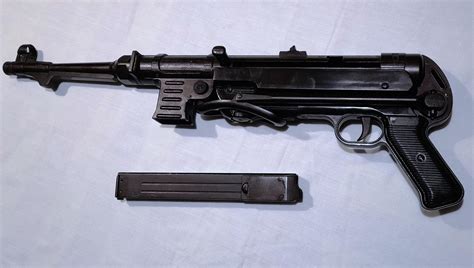 Německý samopal MP 40 - replika | Aukro