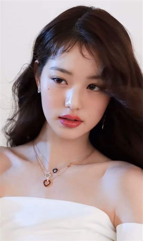 Pin De Jasmine Mckenzie Em Quick Saves Ideias De Maquiagem Hacks De Maquiagem Rostos Bonitos