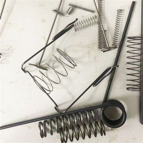 OEM Bending Wire Forming Spring Hook Wire Pull Wire Forming High Temperature Spring Manufacturer