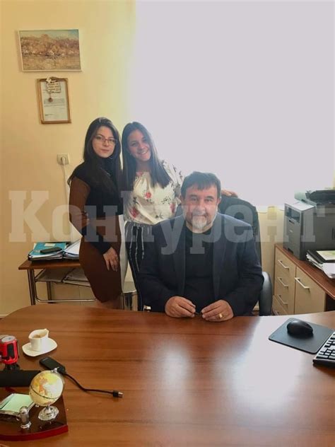 Ученици поеха ръководството на СУ „Васил Кънчов“ СНИМКИ Konkurent Bg