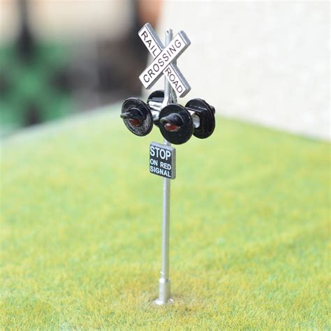 2 X Oo Ho Scale Railroad Crossing Signals 4 Leds Circuit Board Flasher Sl4