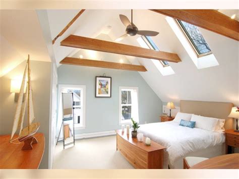 22 Attic Bedroom With Vaulted Ceiling And Skylights