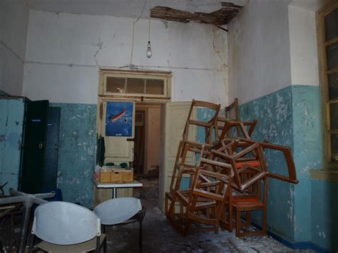 Abandoned School Room In Corfu 3261x2221 Rabandonedporn