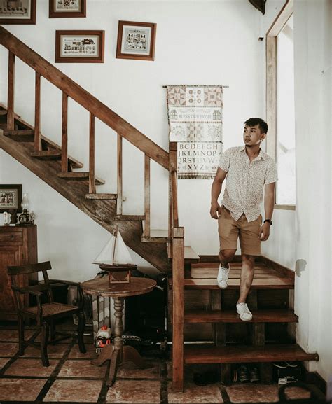 Man Walking Down Stairs 12 Thousand Man Walking Down Stairs