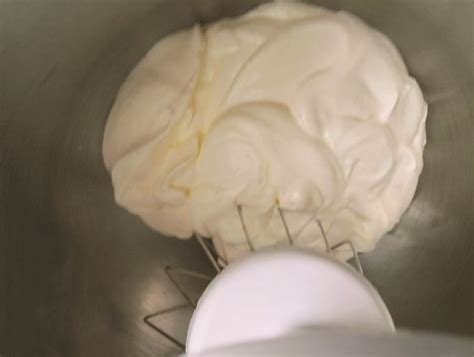 Крем для бисквитного торта 10 рецептов в домашних условиях с пошаговыми фото