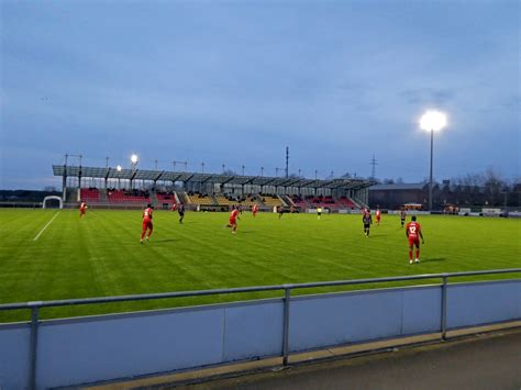 Fc Swift Hesper Fc Déifferdeng 03 4 0 Sportplatzhänger