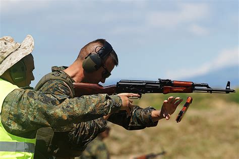 ЗАВЪРШИ СЪСТЕЗАНИЕТО 61 ва Стрямска Механизирана Бригада