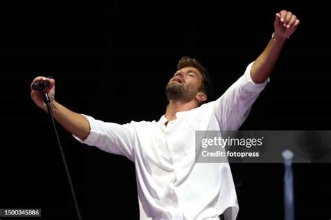 Pablo Ruiz Singer Photos And Premium High Res Pictures Getty Images