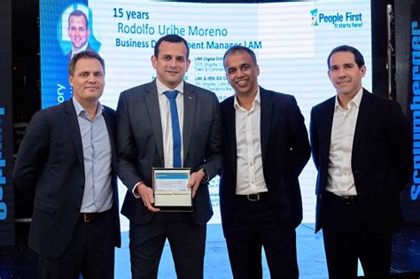 Rodolfo Uribe On Linkedin Schlumberger Career Team Digital Recognitionawards 132 Comments