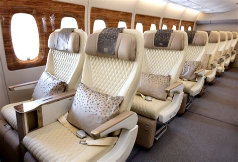 What To Expect On Emirates Economy Class At Derrick Evans Blog