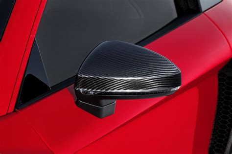 Audi Taiwan 【the New Audi R8 搶先報碳纖維篇】 純手工打造的超跑旗艦 The