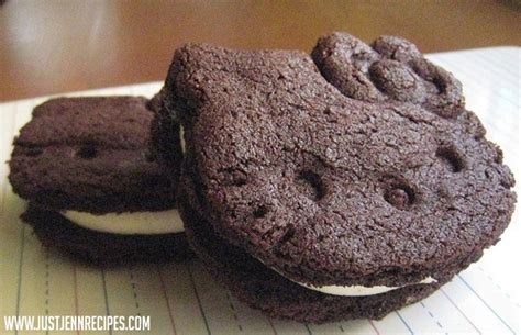 Hello Kitty Oreos