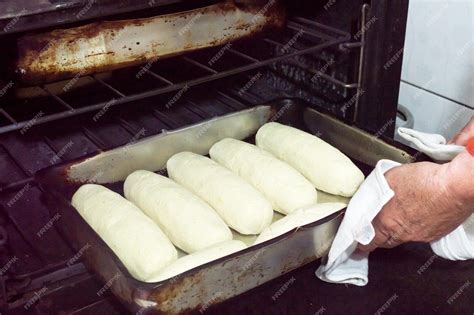 Premium Photo Cassava Breads In Baking Dish