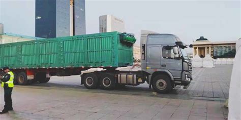 Нүүрс тээврийн шударга бус тогтолцоог эсэргүүцэж жолооч нар жагсаж эхэллээ