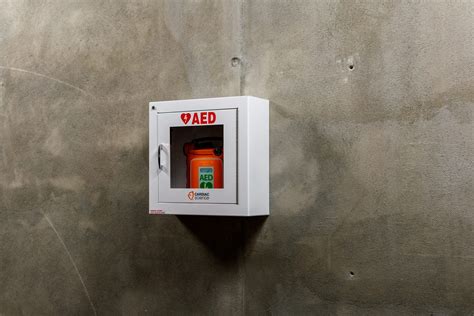 slik bruker du hjertestarter norsk luftambulanse