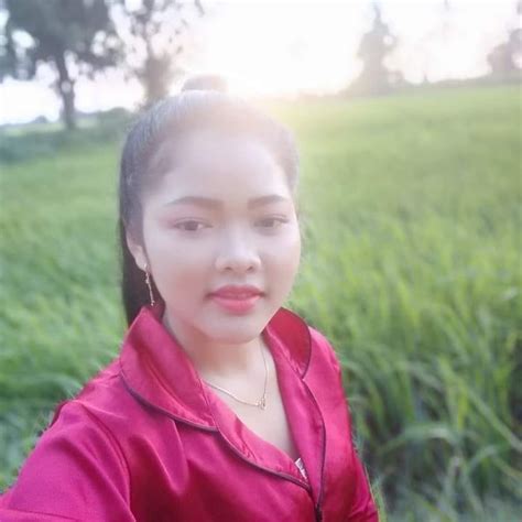 មេម៉ាយសប្បាយចិត្ត Facebook