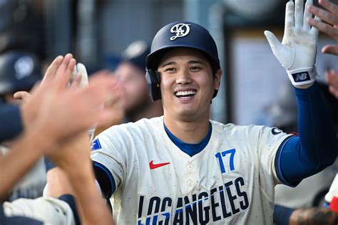 MLB大谷翔平 メートル 号直後に見せた確信歩きの横姿 圧巻のパワー公式が驚愕の飛距離に注目オオタニは 本目 SPREAD