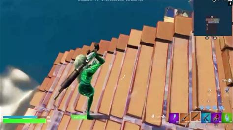 Warming Up Against A Defualt Skin In Fortnite Youtube