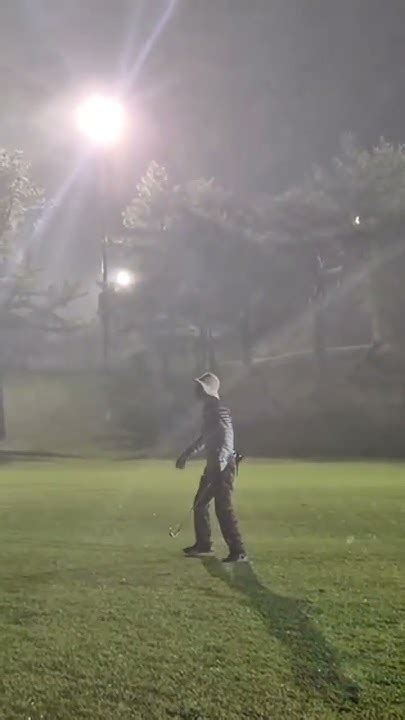 금산에딘버러cc 달빛아래 딱210미터😱ㅋ골프골프존스크린골프nx골프존cc필드필드골프필드레슨웨지퍼터아이언비거리골프레슨숏게임숏아이언드라이버롱아이언