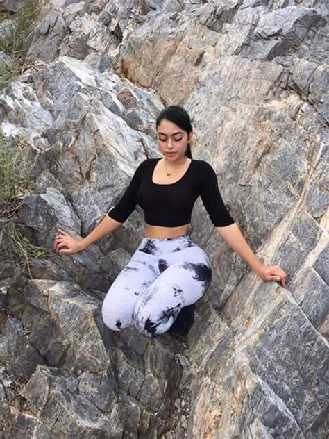 Pin De Dejech En Jailyne Ojeda And Yuliett Celebracion Mujeres Guapas