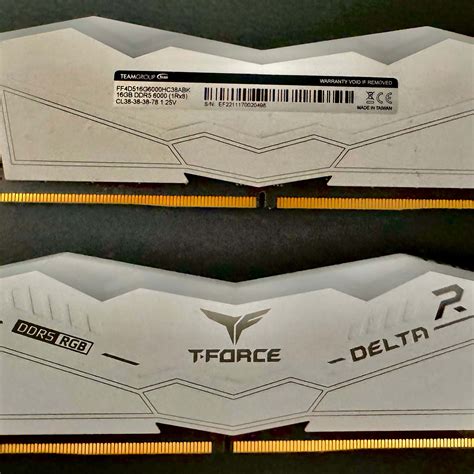 T FORCE DELTA 16G DDR5 6000 Jawa