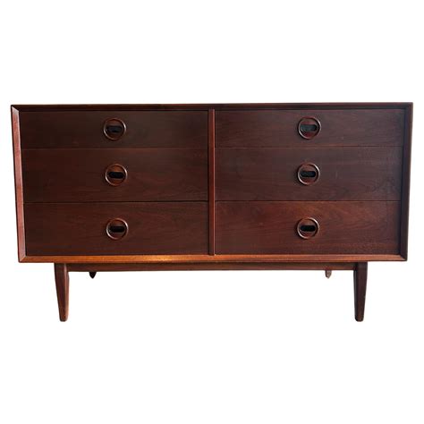 Mid Century Modern 6 Drawer Walnut Dresser With Carved Handles For Sale