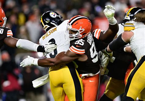 Mistakes By The Lake Steelers Blunder To Blustery Loss To Browns