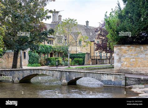 Bourton On The Water English Cotswolds Village With Low Stone Bridges