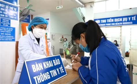 Thủ tục khám chữa bệnh bằng bảo hiểm y tế năm người