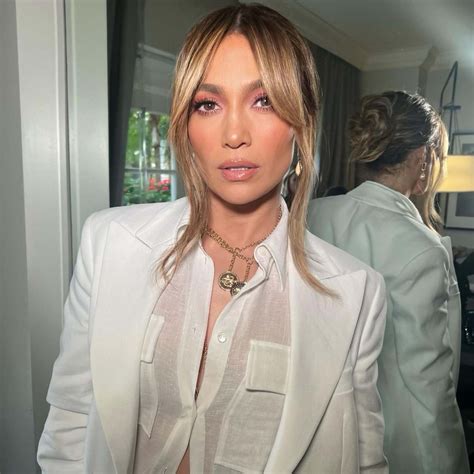 Jennifer Lopez Bangs