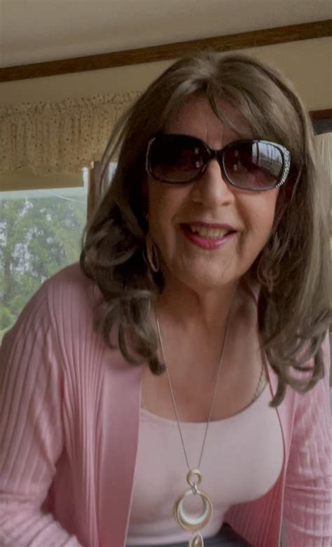 Pretty In Pink Crossdresser Heaven