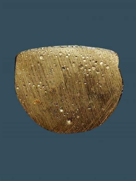 รูปหล่อโบราณ หลวงพ่อทบ พิมพ์หัวไม้ขีดฐานสูง วัดชนแดน ปี 05 เก่าเดิมๆ Ennxo