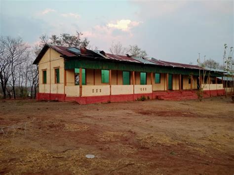 ဆင်ပေါင်ဝဲမြို့နယ်တွင် လေပွေတိုက်ခတ်မှုကြောင့် လူနေအိမ်များ အမိုးလန်ပျက်စီး Myanmarnationalpost