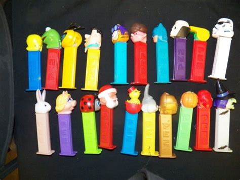 20 Vintage Pez Dispensers