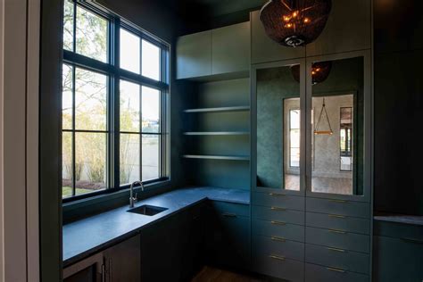 The Difference Between Materials Solid Surface Vs Quartz Gator